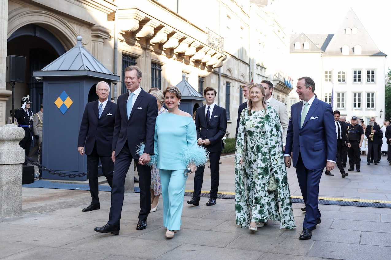 25 years of reign, a big star and a huge cake: in photos | Paperjam ...