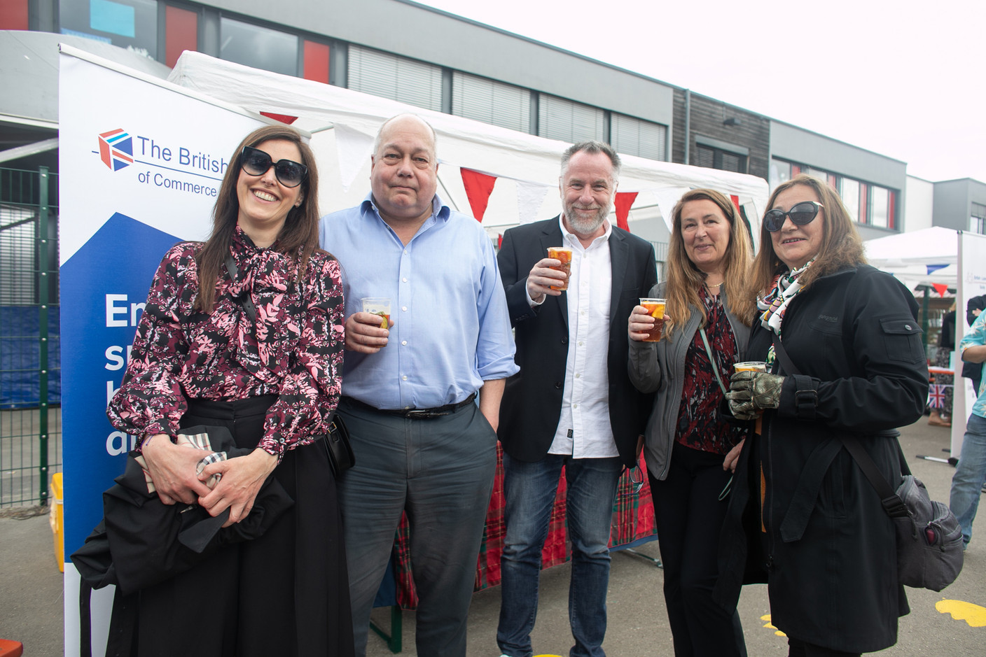 450 personnes ont suivi le couronnement à l’école St George’s ...