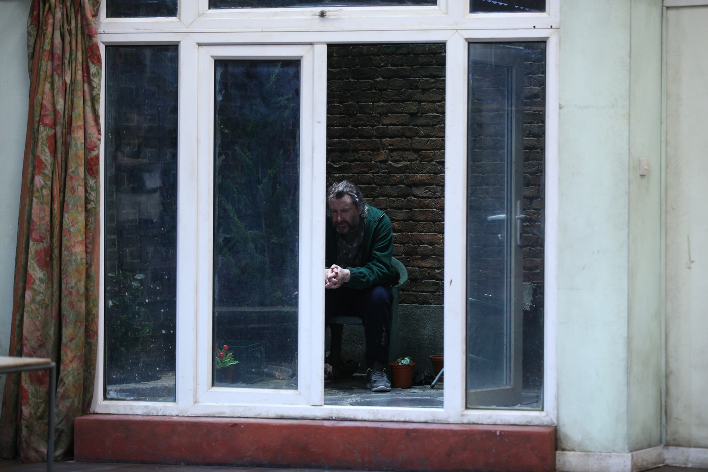 Alexander Zeldin brings Faith, Hope and Charity to Luxembourg | Delano News