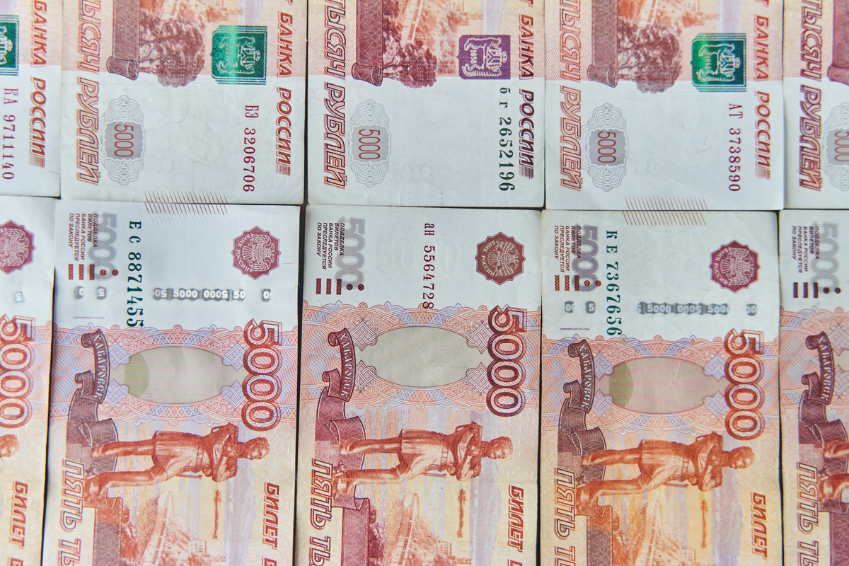 Asset manager H2O AM bets on rouble and Russian debt | Delano News