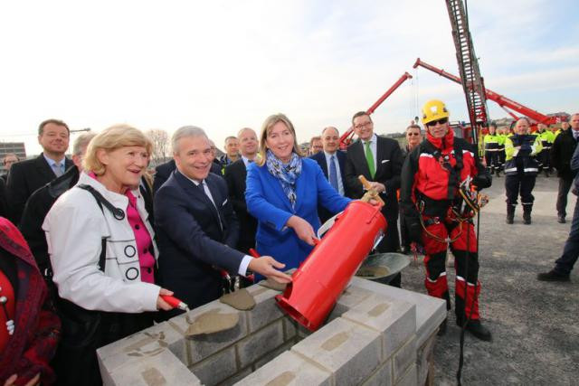 Pose de la première pierre du Centre national d'incendie et de secours ...