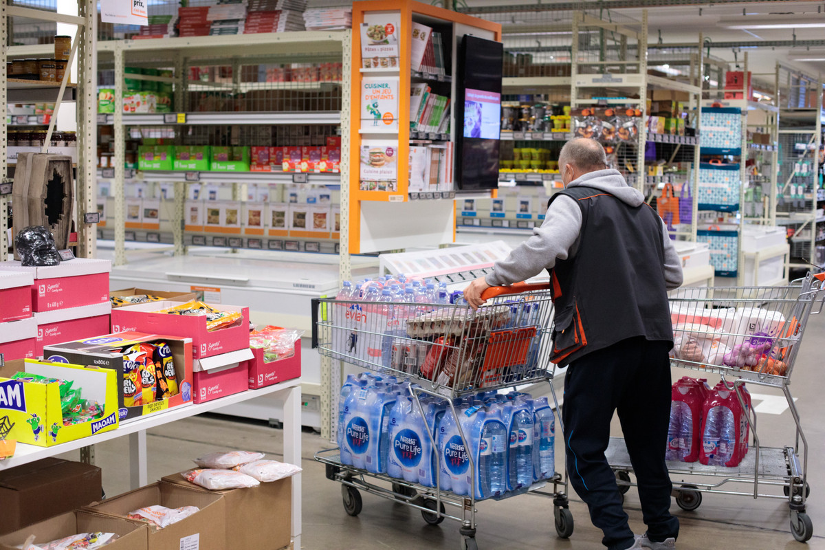 Consumer confidence drops sharply in November 2024: BCL | Paperjam ...