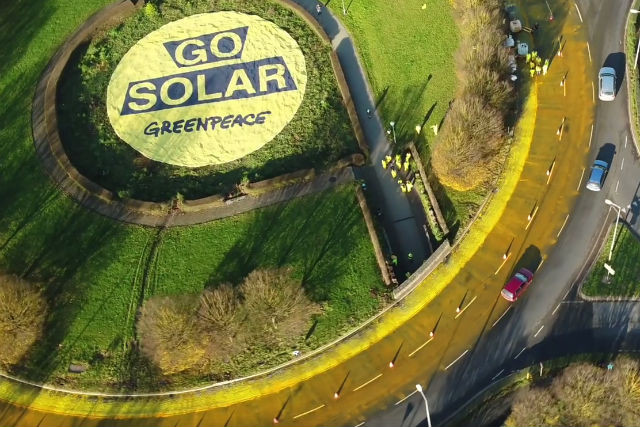 Activists transform roundabout into sun | Delano News