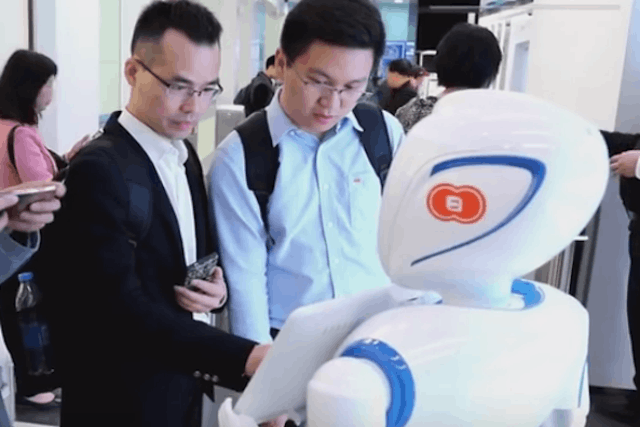 China opens world's first robot only branch | Delano News