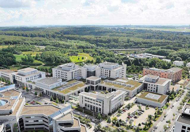 Price hike of parking in hospitals criticised | Delano News