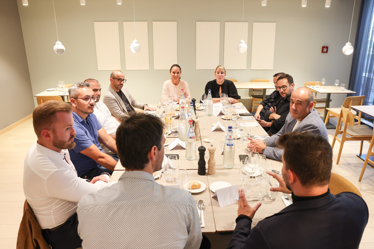 In photos: entrepreneurs gather at Technopolis restaurant for TGIF ...