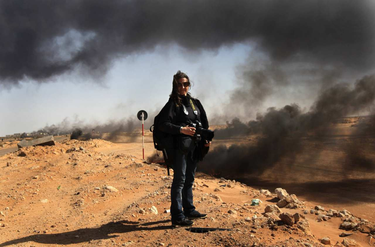Lynsey Addario: “Women show the realities of war beyond the battlefield ...