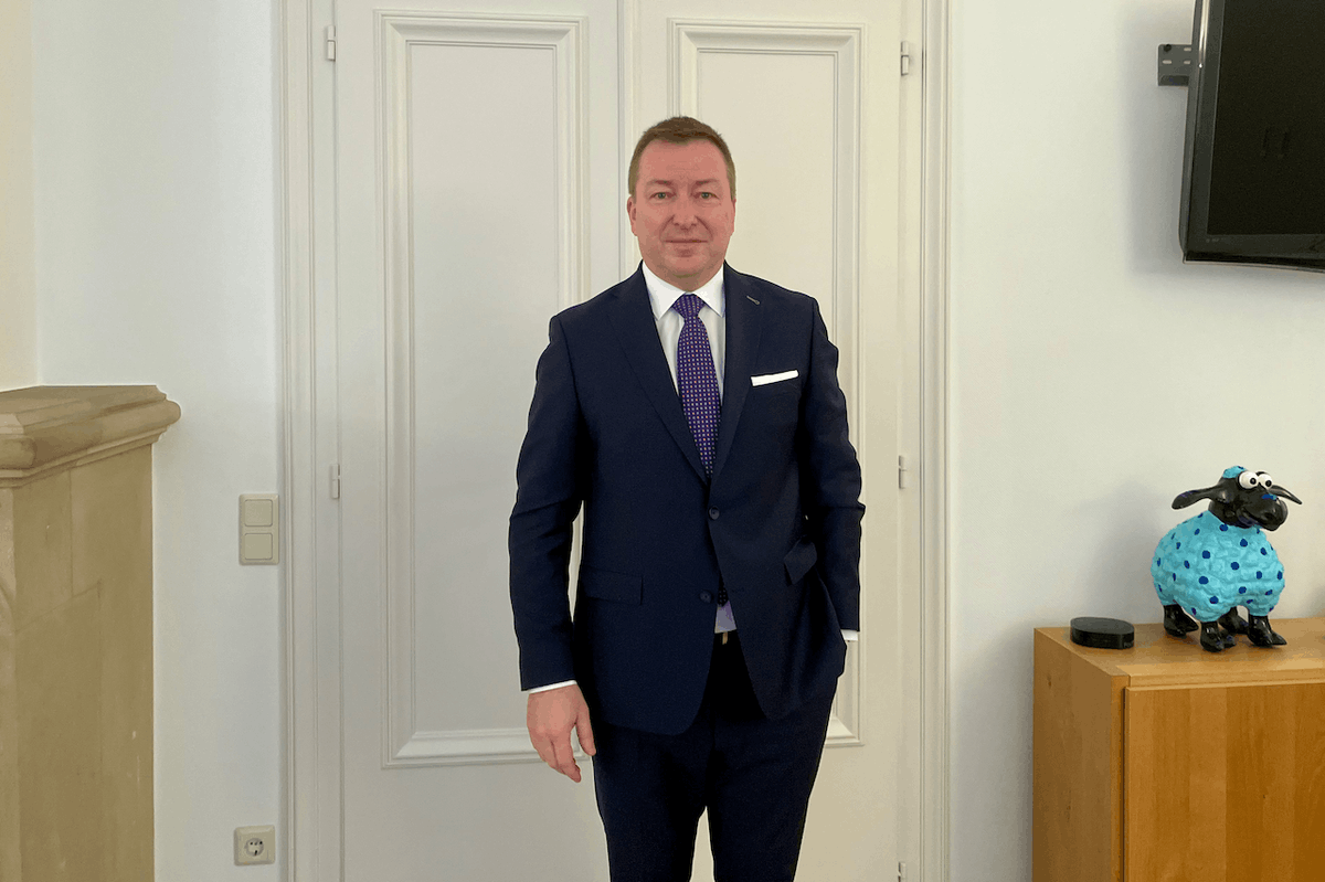 Marc Hansen: “MPs are no longer standing at attention” | Paperjam ...