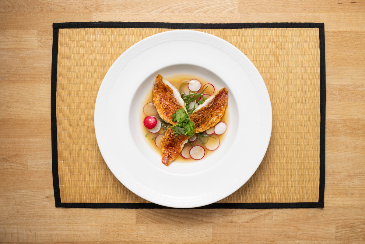 Red mullet miso with local produce | Paperjam English News