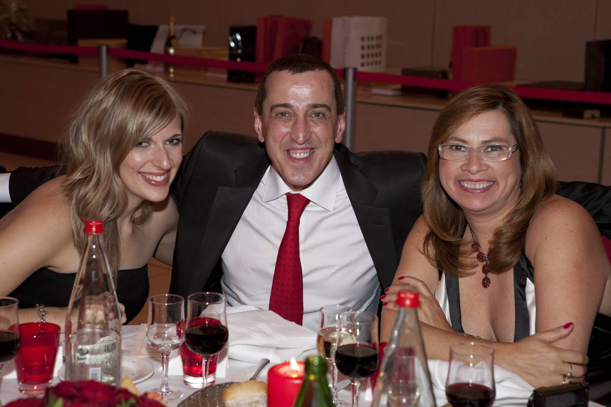 Bond theme for gala dinner | Delano News