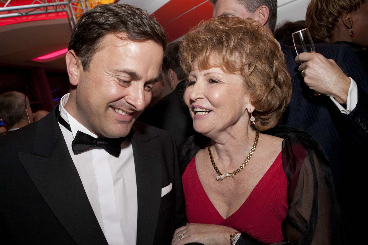 Bond theme for gala dinner | Delano News