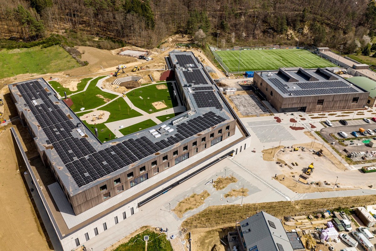 Le nouveau centre scolaire et sportif à Brouch est en service ...