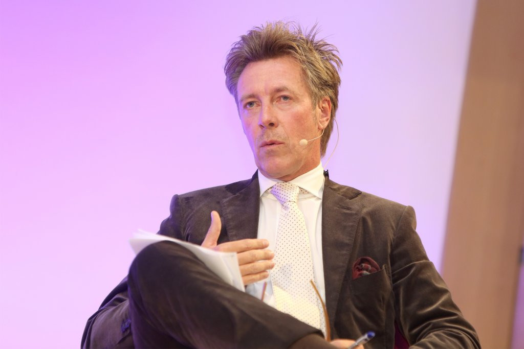 A dynamic exchange about leadership | Delano News