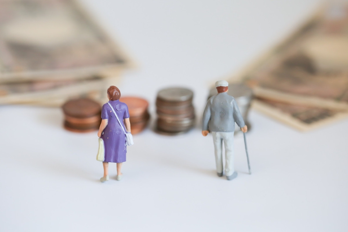 Czech amateurs 105 rushed over to her place, got apt number