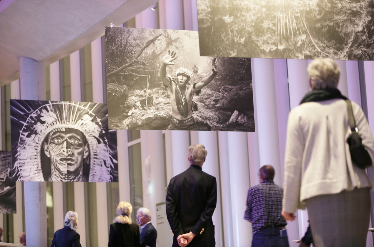 Les photos de Salgado à la Philharmonie | Paperjam News