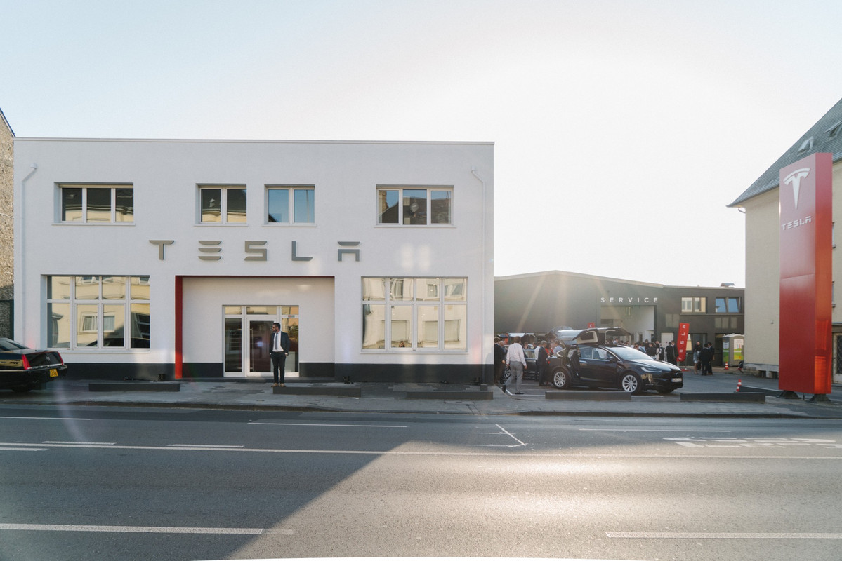 Inauguration de la première concession Tesla | Paperjam News