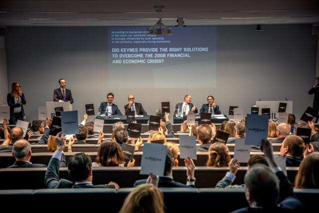 Oxford Style Debate: Keynes was right! | Paperjam News