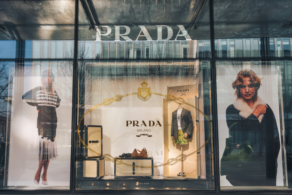 Prada rachète Versace pour 1,25 milliard | Paperjam News