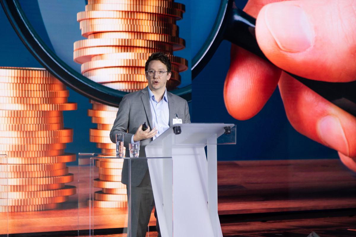 Regions, inflation & digital in focus at fund distribution summit ...