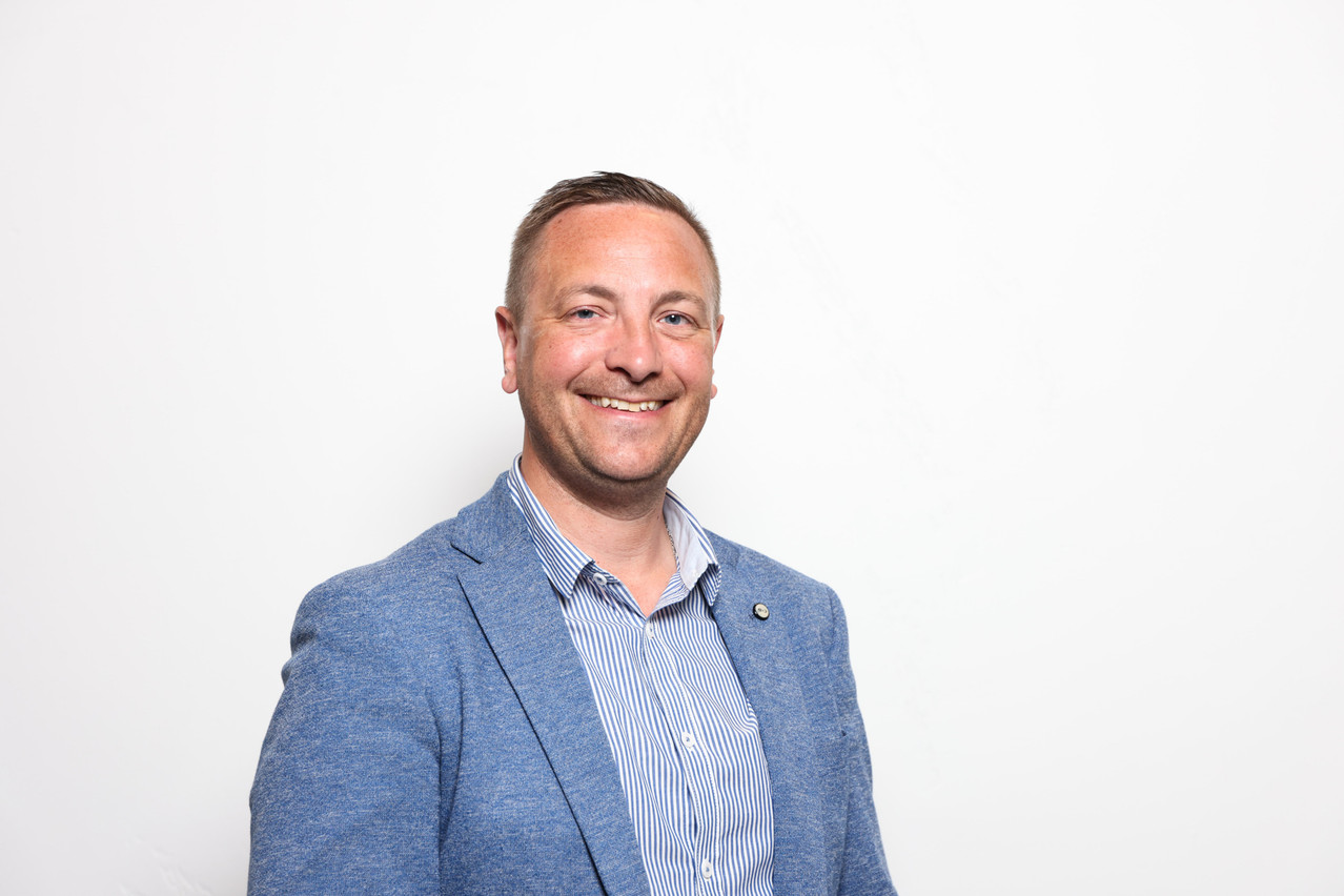 «Spécialistes de la dalle de moquette pour le marché du projet ...