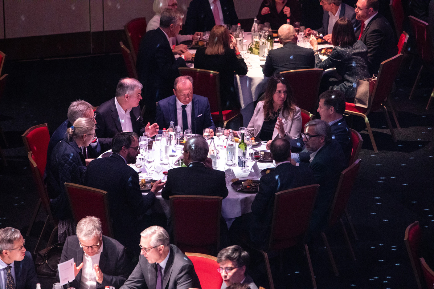 Finance tycoons in the spotlight for the Finance Awards! (2/3 ...