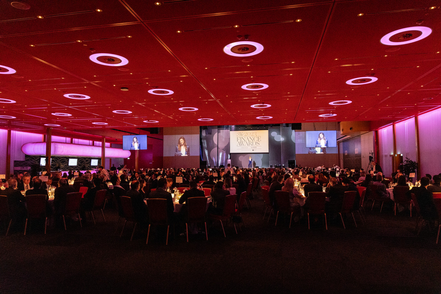 Finance tycoons in the spotlight for the Finance Awards! (2/3 ...