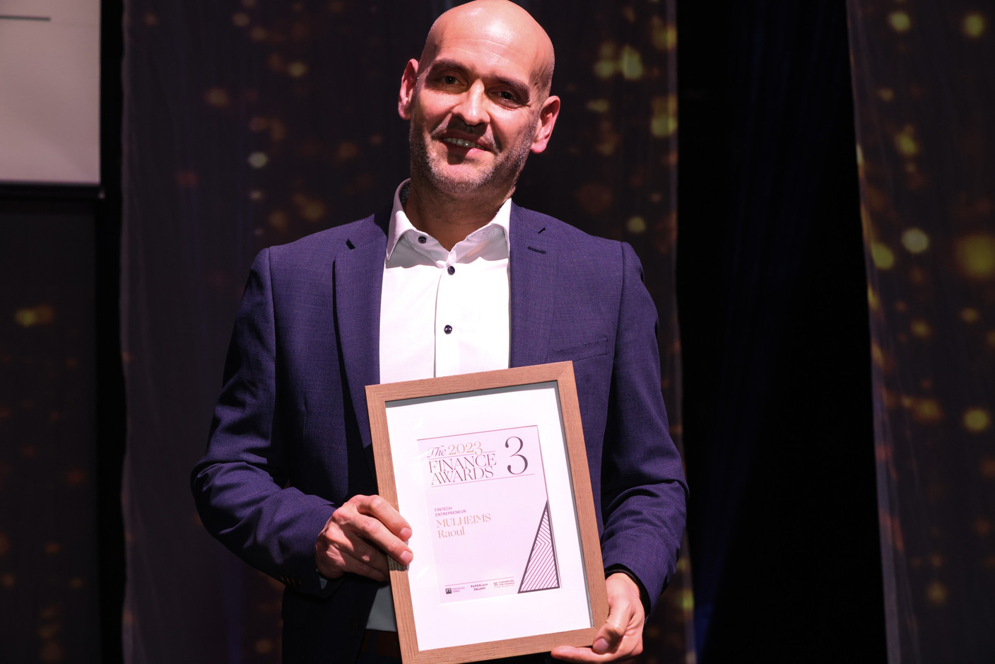 Finance tycoons in the spotlight for the Finance Awards! (2/3 ...