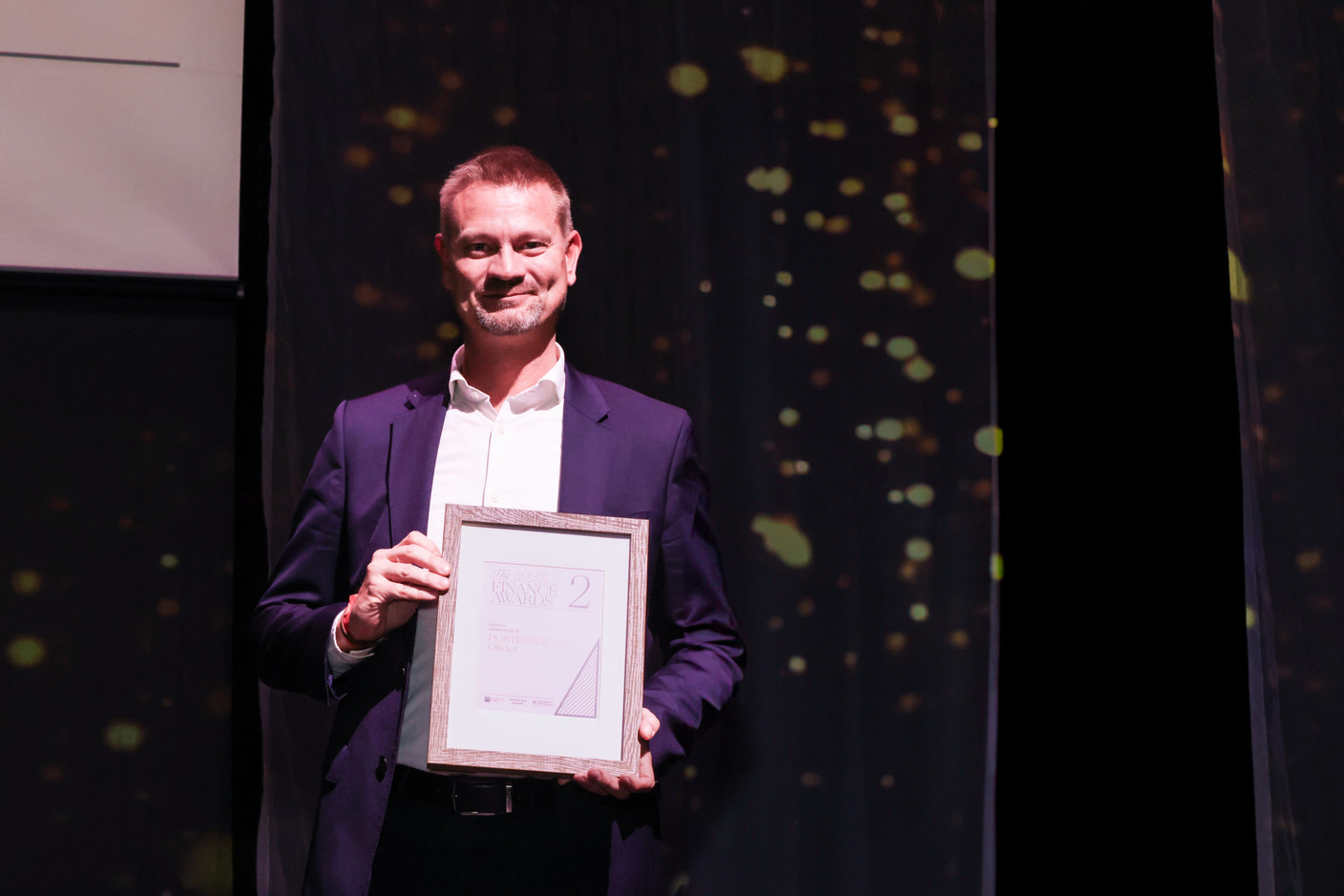 Finance tycoons in the spotlight for the Finance Awards! (2/3 ...