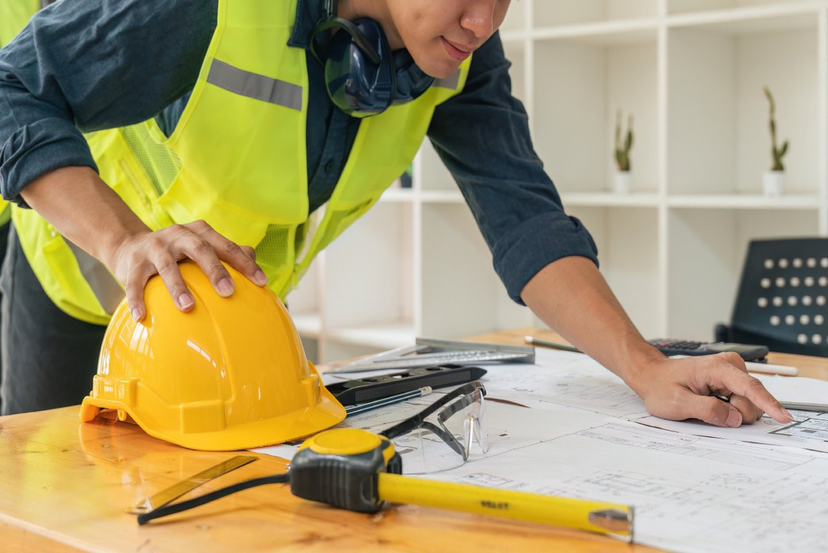 The number of temporary workers has fallen by 16% in three years ...