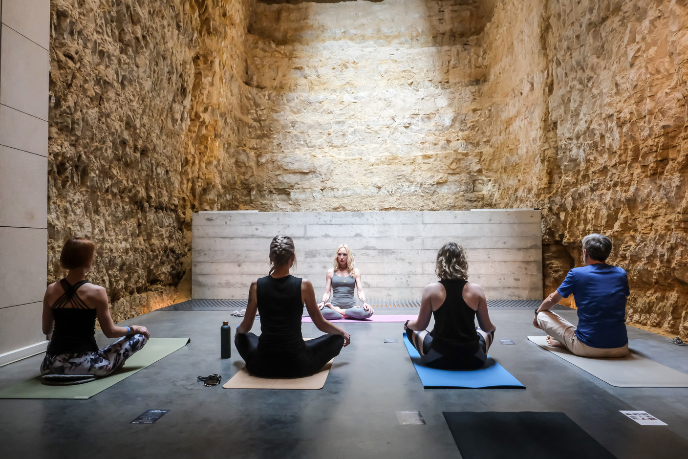Yoga at lunchtime: taking a deep breath at the Nationalmusée | Paperjam ...