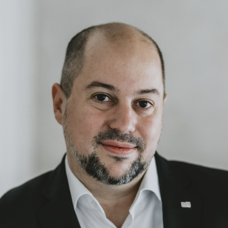 Roman Entinger | Paperjam Bible | Paperjam Bible