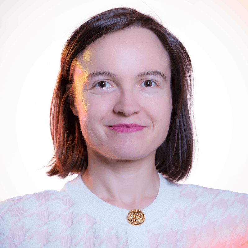 Codrina Constantinescu | Paperjam Bible | Paperjam Bible