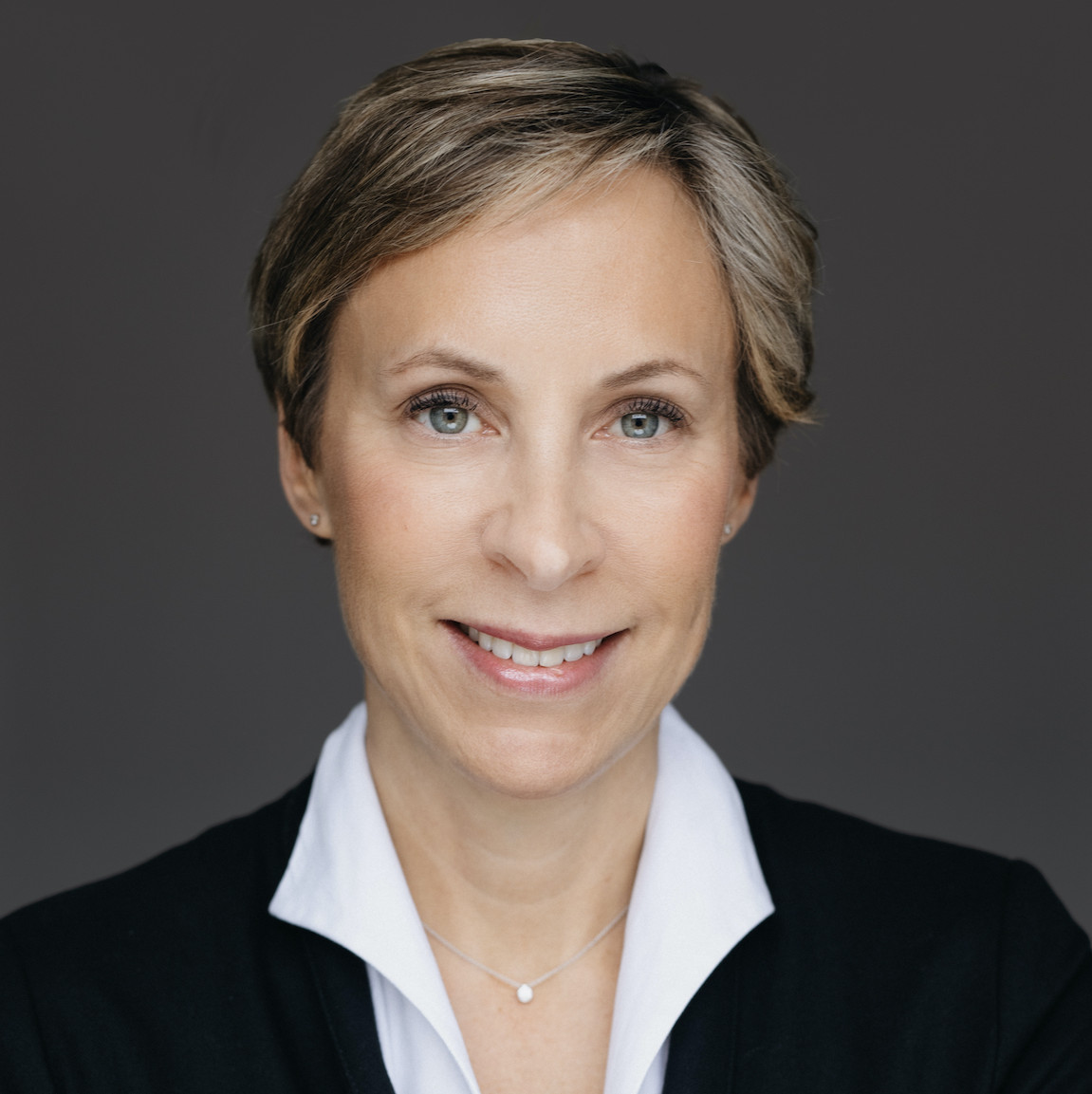 Anouk Agnes | Paperjam Bible | Paperjam Bible